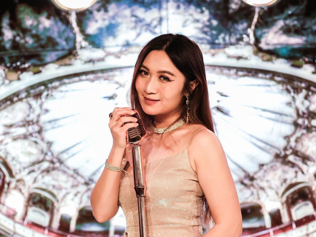 Live Music at Champagne Bar - Grand Hyatt Hong Kong Restaurants