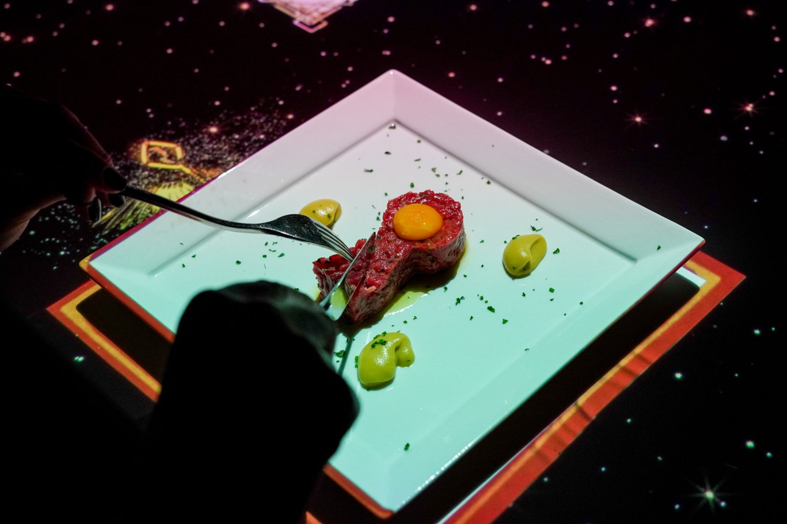 World Premiere Magic Dinner Show - The Magic Table - Grand Hyatt Hong ...
